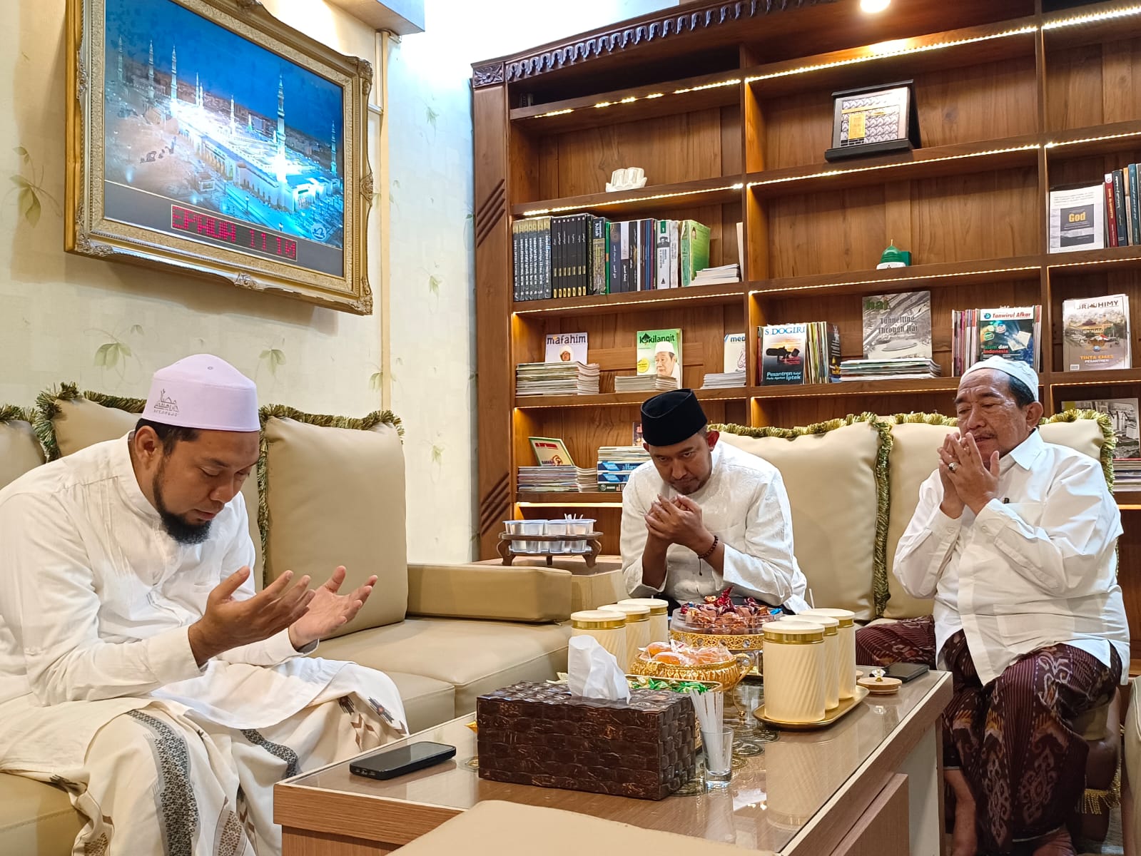 Ketika Achmad Fauzi Wujudkan Mimpi Alm Kiai Achmad Fawaid As’ad ...